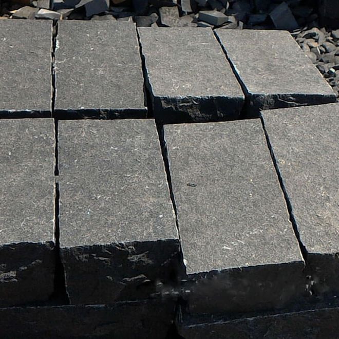 Basalt aus Vietnam | Blockstufen, Pflasterplatten & Pflastersteine - hh ...